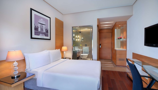 Book Hotel Rooms in Connaught Place | Radisson Blu