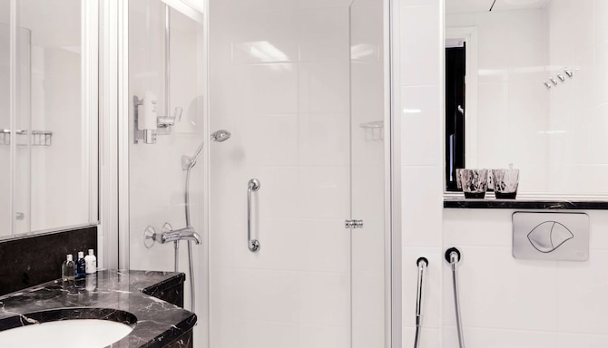 Hotel Rooms & Suites - Radisson Blu Marina Palace, Turku