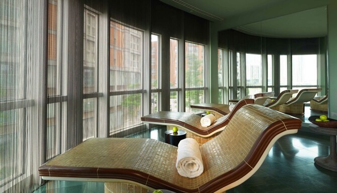 Discover our contemporary spa in London | Radisson Hotels