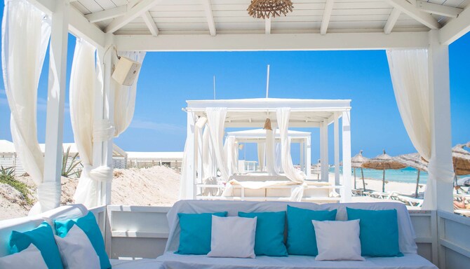 Bluwhite Beach Bar in Djerba | Radisson Hotels