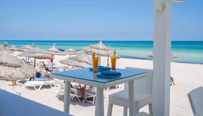 Bluwhite Beach Bar in Djerba | Radisson Hotels