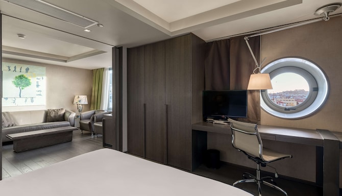 Hotel Rooms & Suites - Radisson Blu Park, Athens City Center