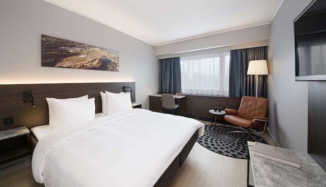 Hotels in Oslo, Fornebu Business Park | Radisson Blu Park Hotel