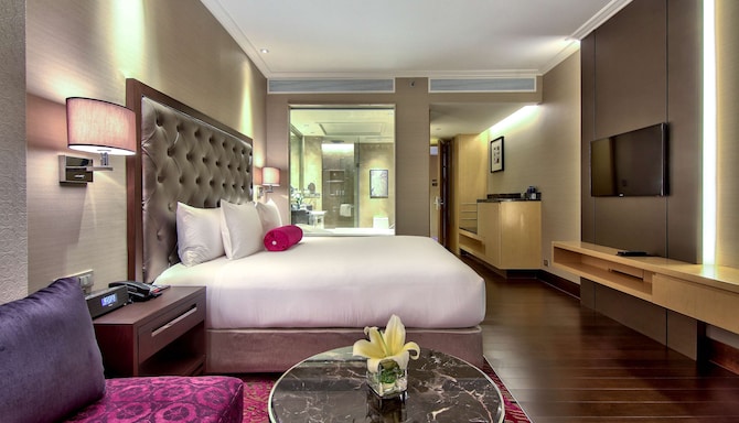Book Radisson Blu Hotels near Lumpini Park Bangkok | Radisson Hotels