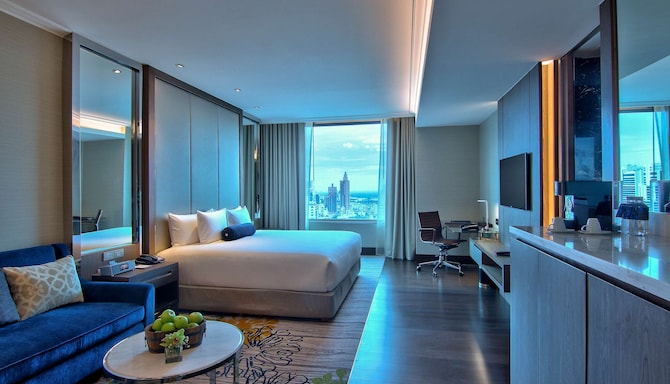 Book Radisson Blu Hotels near Lumpini Park Bangkok | Radisson Hotels