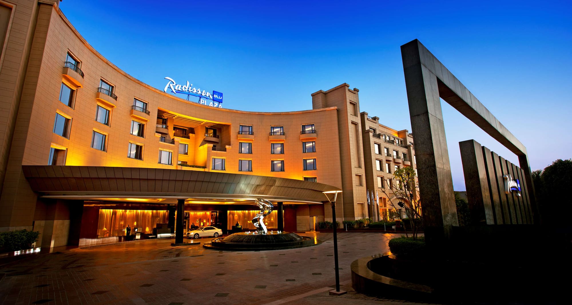 Radisson Blu Plaza Delhi Airport Reviews | Radisson Hotels