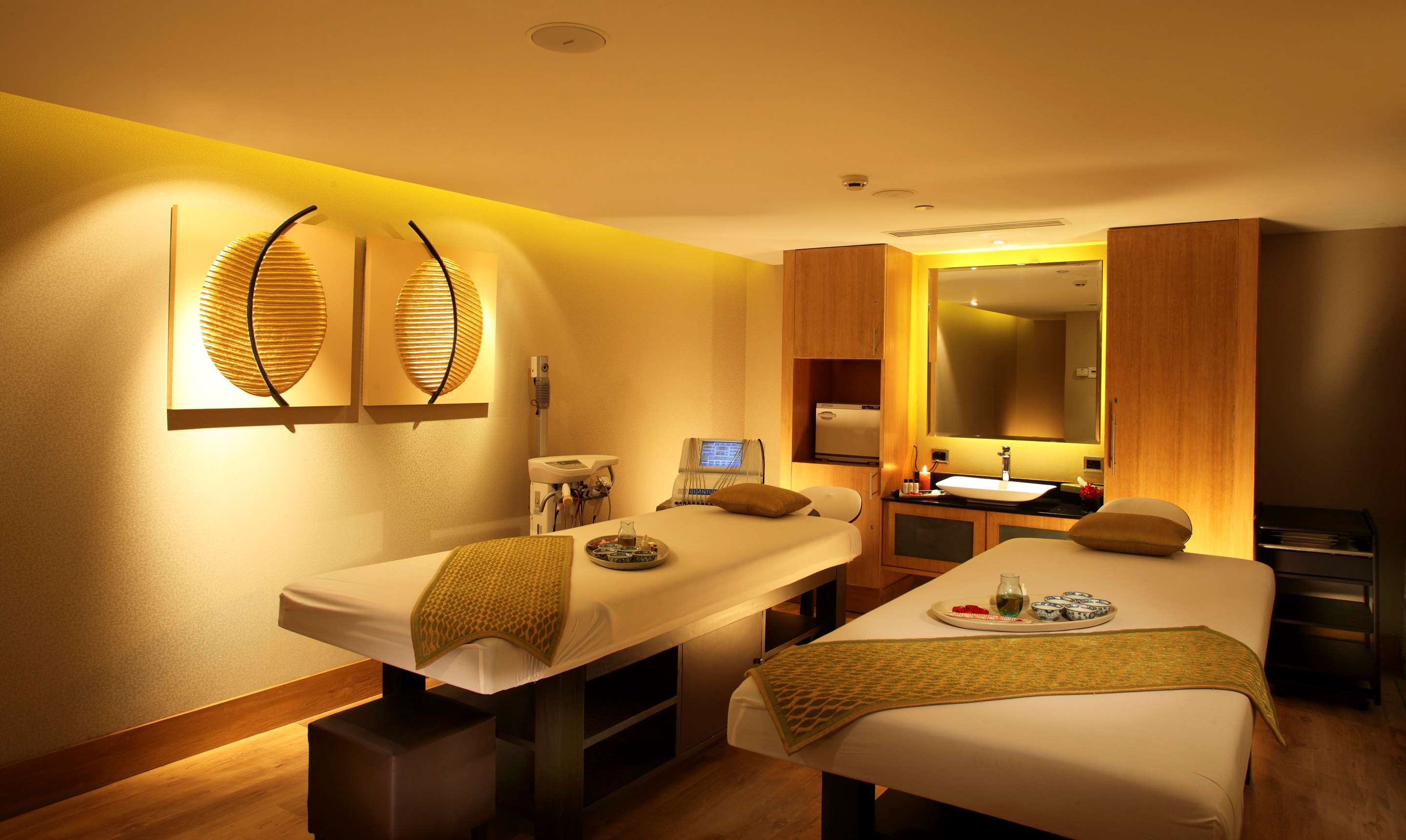 Spa in Delhi, spa massage in New Delhi | Radisson Blu Plaza