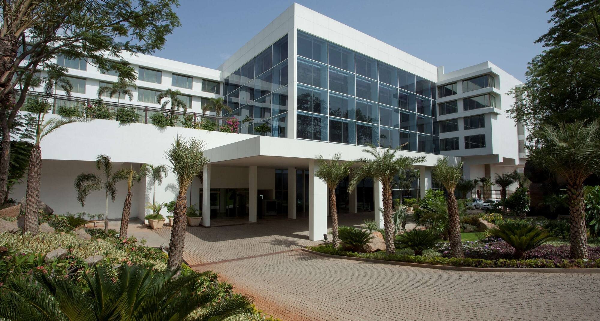 Contact the Radisson Blu Plaza Hotel Hyderabad Banjara Hills | Radisson ...