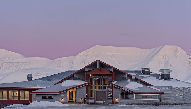 Hotel in Longyearbyen | Radisson Blu Polar Hotel Spitsbergen