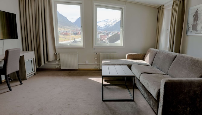 Hotel in Longyearbyen | Radisson Blu Polar Hotel Spitsbergen
