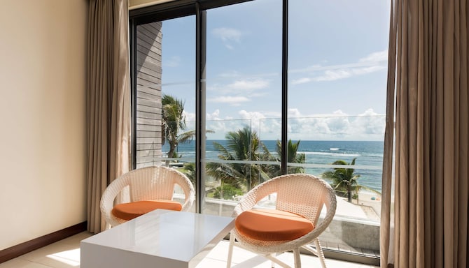 Hotel Rooms & Suites in Mauritius | Radisson Blu Poste Lafayette Resort ...
