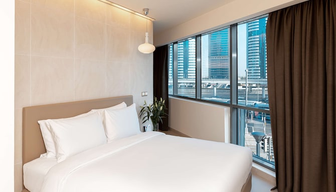 Hotel rooms & apartments in Dubai Marina | Radisson Blu