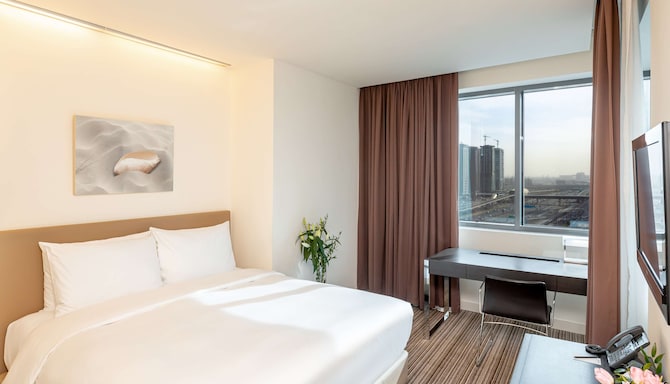 Hotels in Dubai Marina | Radisson Blu Residence, Dubai Marina