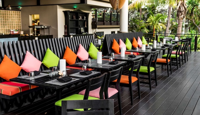 Dine at Denarau Island Restaurants | Radisson Blu