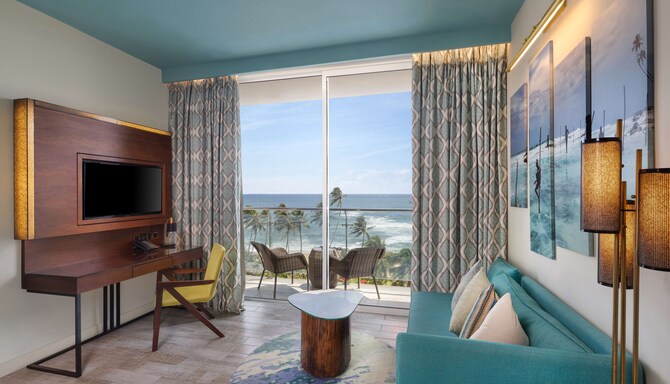 Stylish rooms & suites | Radisson Blu beachfront hotel in Galle