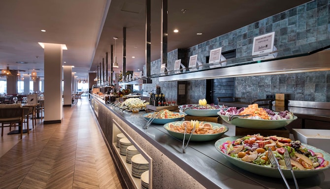 Discover our buffet restaurant Tremor | Radisson Blu Resort, Lanzarote