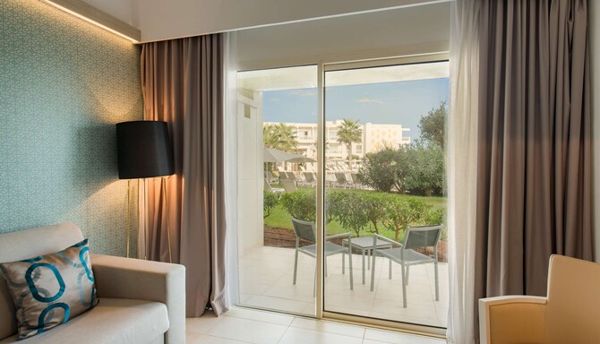Découvrez le Radisson Blu Resort, Saidia Beach | Radisson Hotels