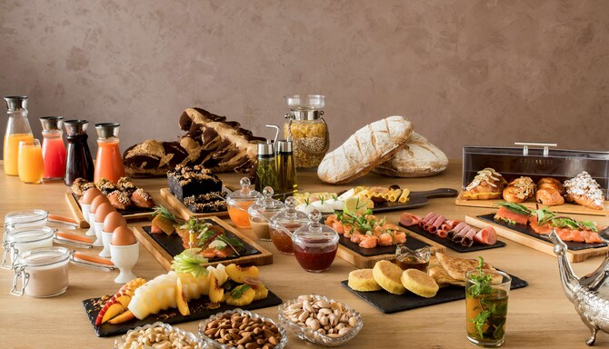 Explore Mediterranean, local, and Asian flavors | Radisson Hotels