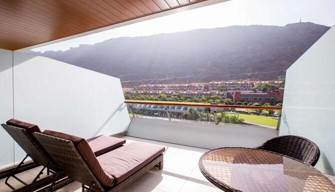 Gran Canaria hotels, rooms in Puerto de Mogan | Radisson Blu Resort