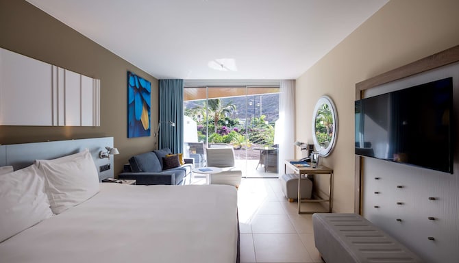Hotels in Puerto Mogan | Radisson Blu Resort Spa Gran Canaria Mogan