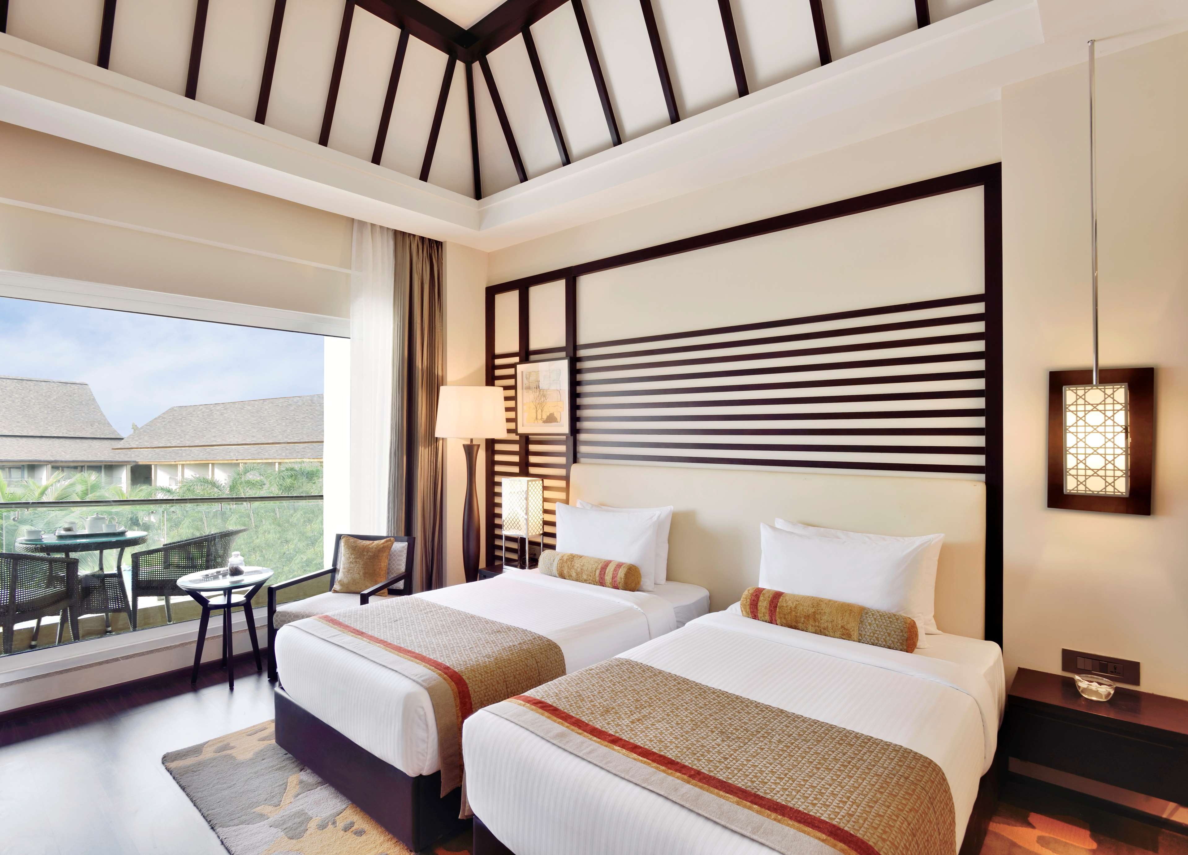 Book elegant rooms and suites in Karjat | Radisson Hotels
