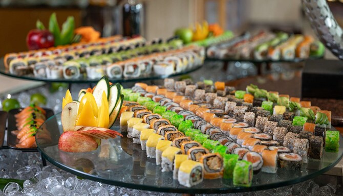 Discover a fine buffet dining experience at Flavours | Radisson Hotels