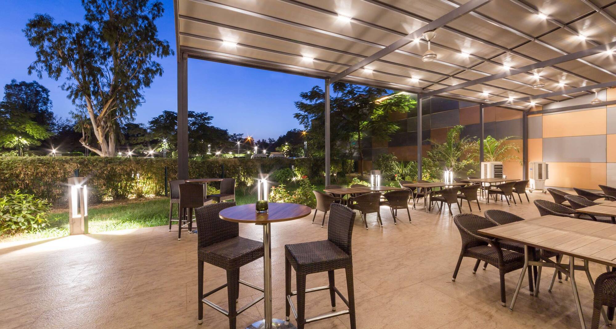 Restaurants & Bars in Bamako | Radisson Hotels