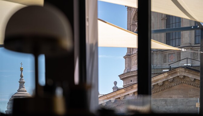 ISSEI Skybar & Restaurant | Radisson Collection Hotel, Basilica Budapest