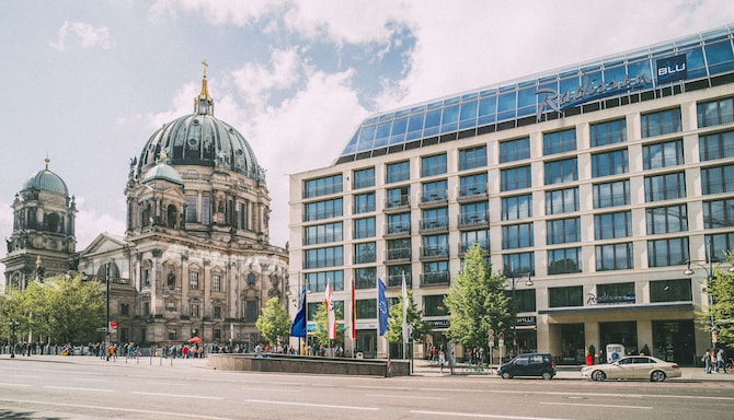 Explore the elegant Radisson Collection Hotel, Berlin | Radisson Hotels