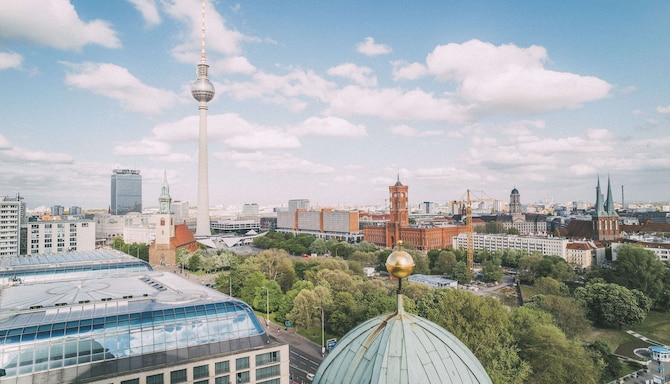 Explore the elegant Radisson Collection Hotel, Berlin | Radisson Hotels
