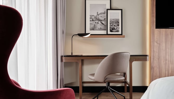 Elegant rooms and suites in Berlin city center | Radisson Hotels