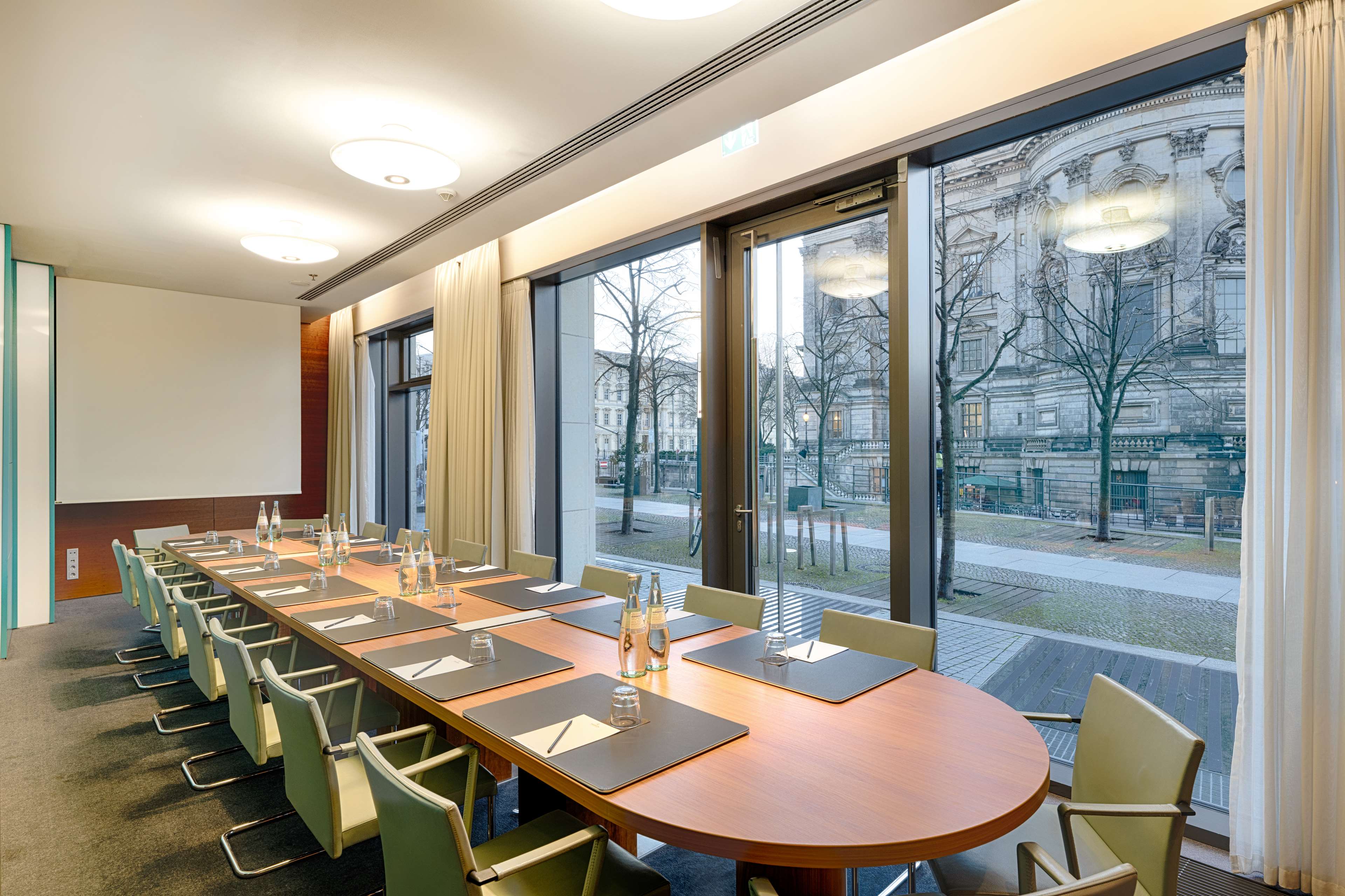 Technology & amenities at Radisson Collection Hotel, Berlin | Radisson ...