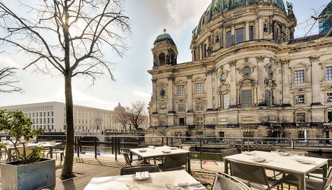 Explore the elegant Radisson Collection Hotel, Berlin | Radisson Hotels