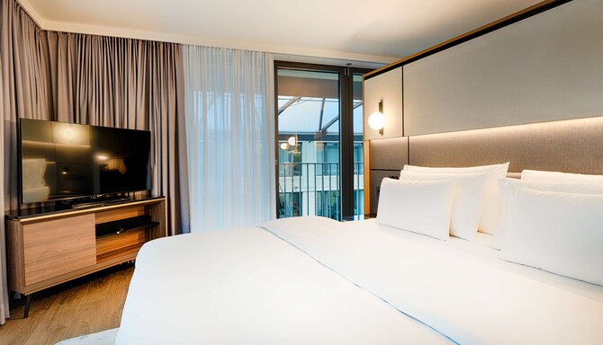 Explore the elegant Radisson Collection Hotel, Berlin | Radisson Hotels