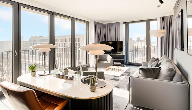 Explore the elegant Radisson Collection Hotel, Berlin | Radisson Hotels