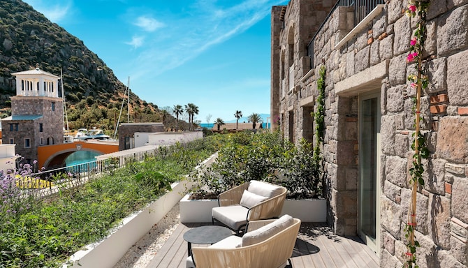 Stay in luxury near Aspat Beach | Radisson Collection Hotel, Bodrum