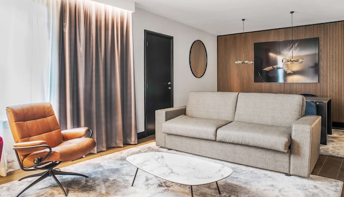 Book a Hotel Room in Brussels' Grand Place | Radisson Collection