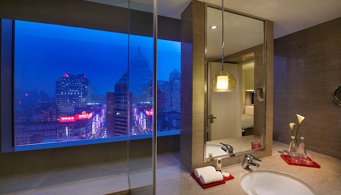 Discover the Radisson Collection Hotel, Hyland Shanghai | Radisson Hotels