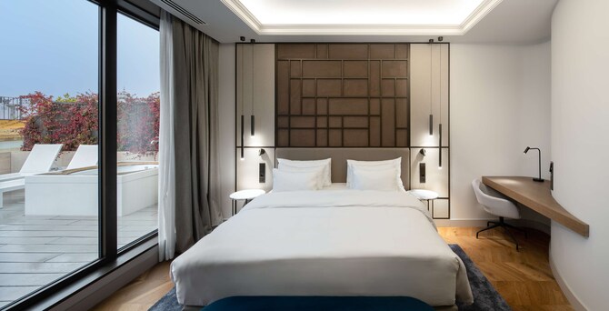 Book beautiful rooms and suites in Seville | Radisson Collection