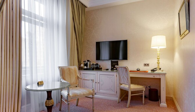 Rooms & Suites | Radisson Collection Ukraina Hotel, Moscow
