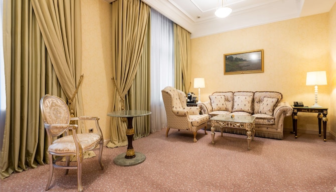 Moscow Luxury Hotels - Book Now | Radisson Collection