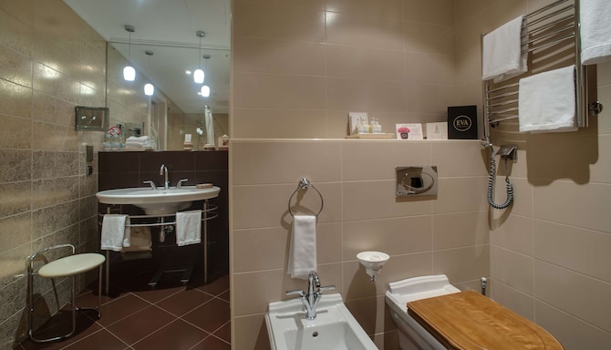 Moscow Luxury Hotels - Book Now | Radisson Collection