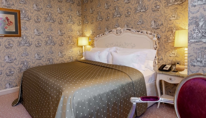 Moscow Luxury Hotels - Book Now | Radisson Collection