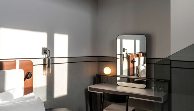 Hotel rooms and suites in the heart of Milan | Radisson Hotels