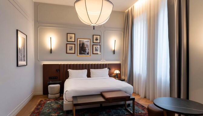 Hotel rooms and suites in the heart of Milan | Radisson Hotels