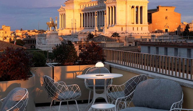 Discover our rooftop bar | Radisson Collection Hotel, Roma Antica