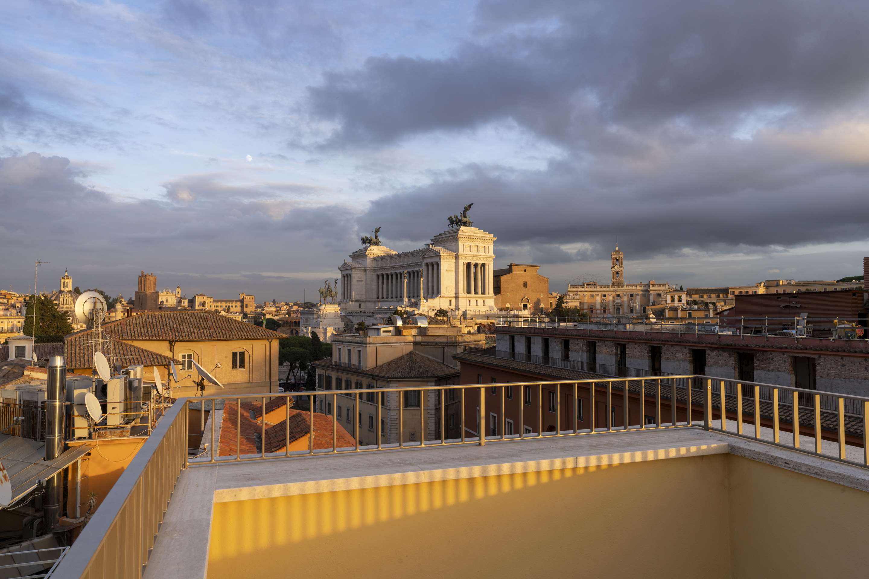 Discover our rooftop bar | Radisson Collection Hotel, Roma Antica