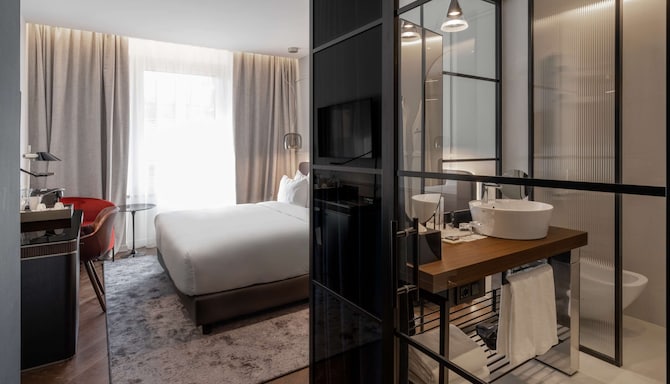 Iconic service and style | Radisson Collection Hotel, Santa Sofia Milan