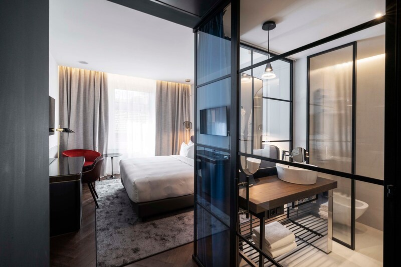 Contemporary rooms in an energetic Milanese district | Radisson Hotels