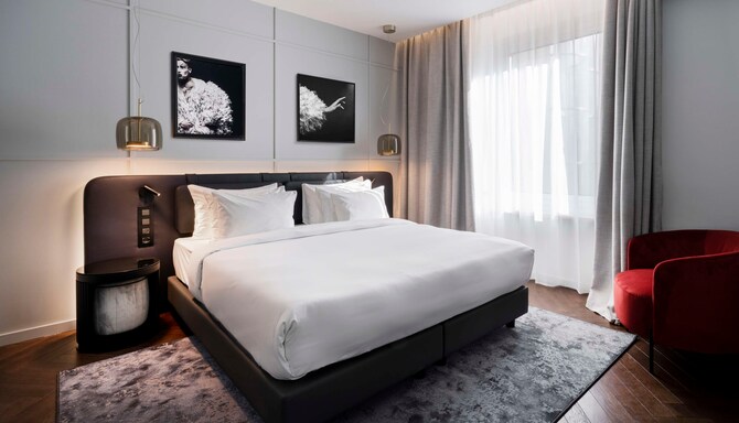 Contemporary rooms in an energetic Milanese district | Radisson Hotels